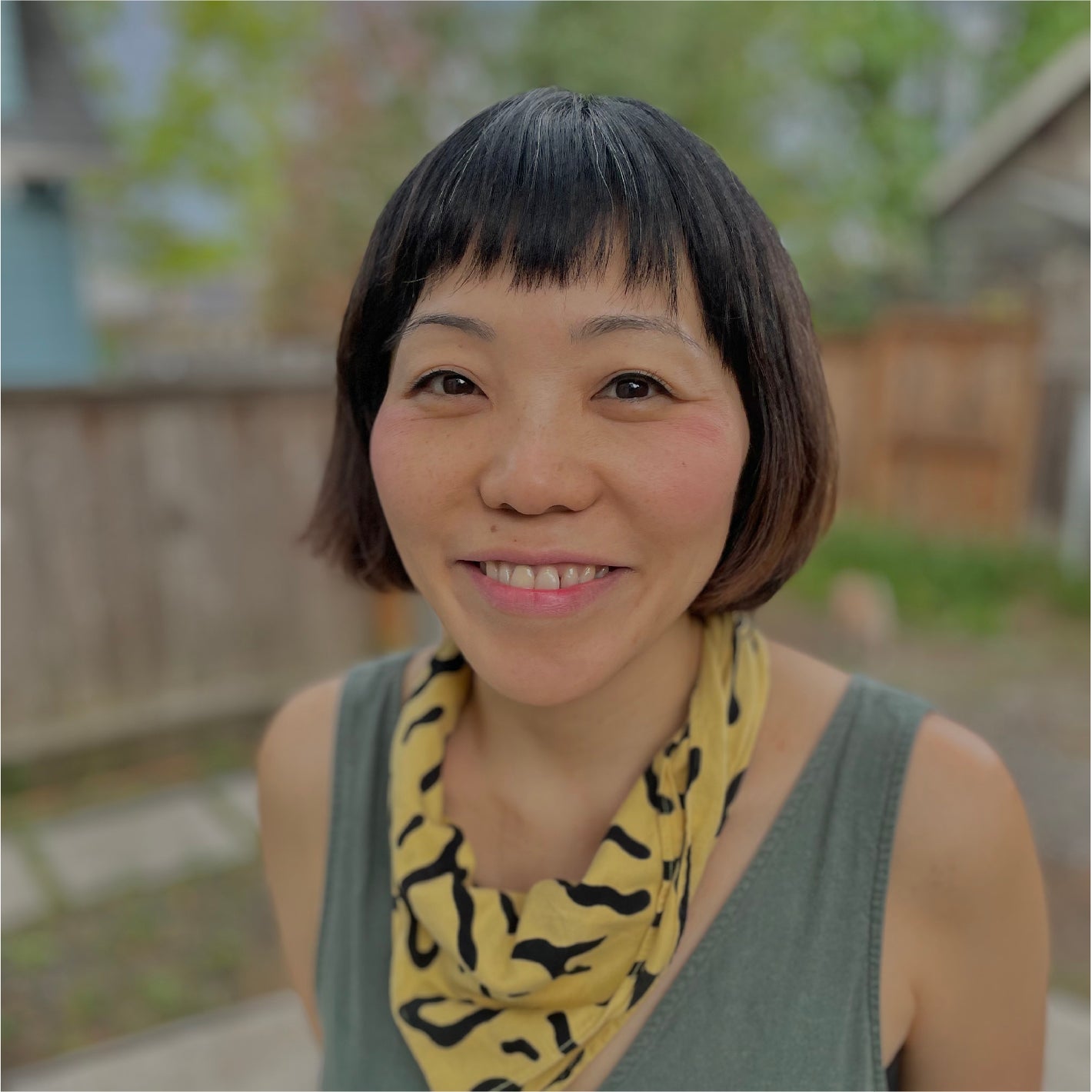 READERS – Psychic Sister